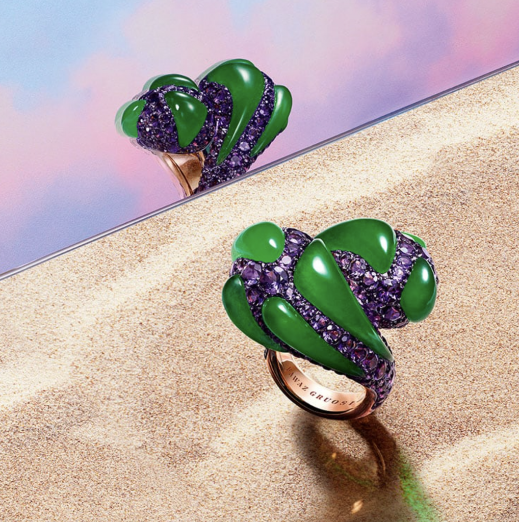 Fawaz Gruosi y sus sofisticadas joyas llenas de color y volumen