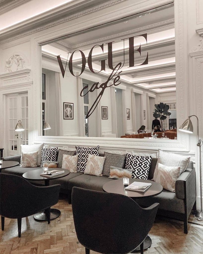 Una comida 'healthy' en el romántico 'Vogue Café' de Oporto