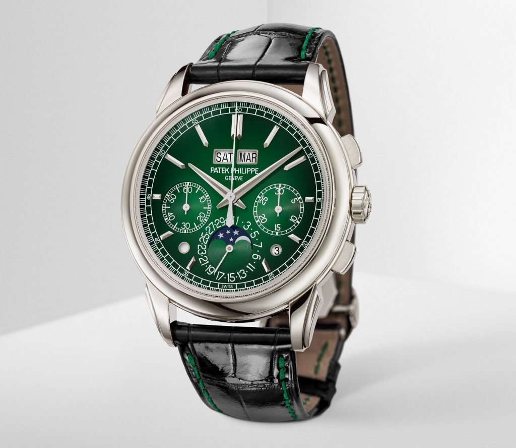 Seis relojes con esferas de colores