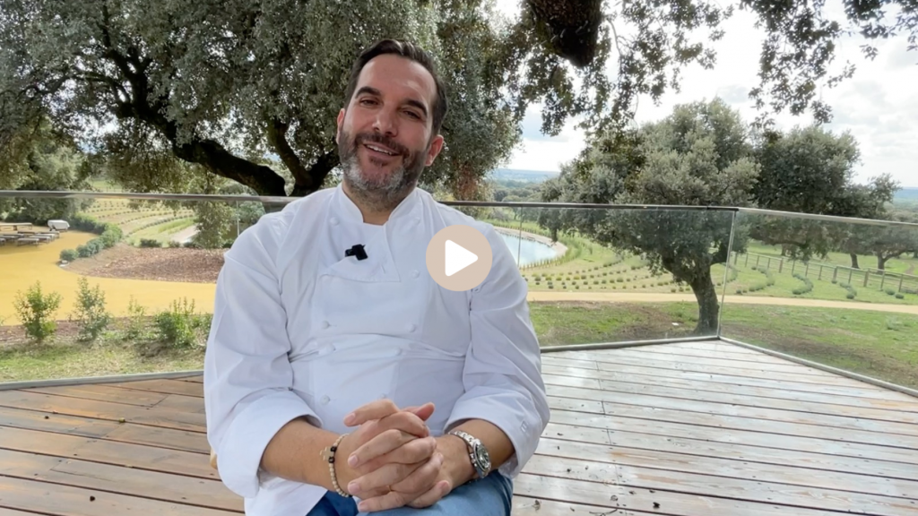 Mario Sandoval: el chef que cocina carne de toro en su restaurante Coque