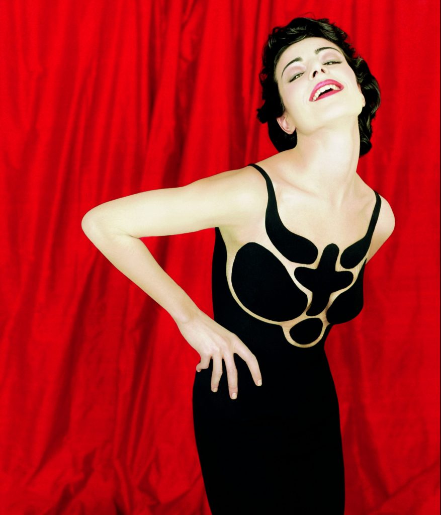 Tiramos del 'hilo invisible' de Sybilla en su exposición de Madrid