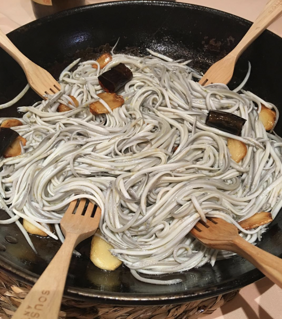 Empieza la temporada de angulas, ¿hacemos una ruta por Madrid?