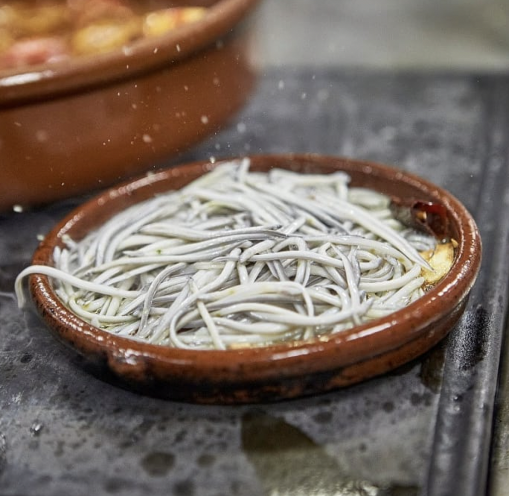 Empieza la temporada de angulas, ¿hacemos una ruta por Madrid?