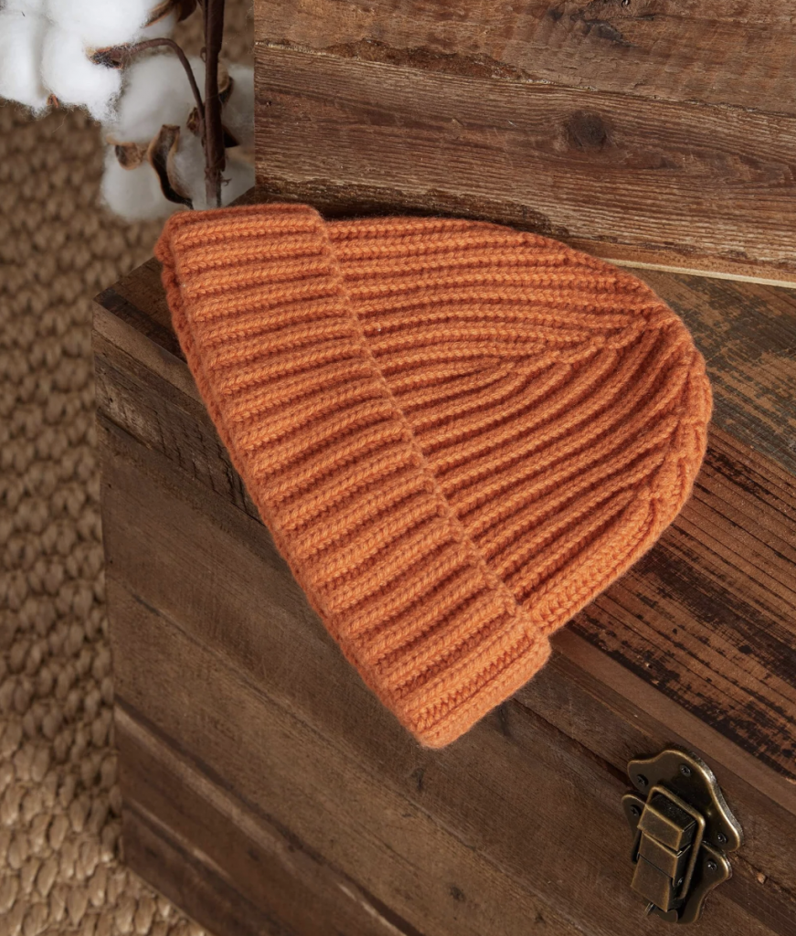Bufandas y gorros de hombre perfectos para lucir durante los días más fríos