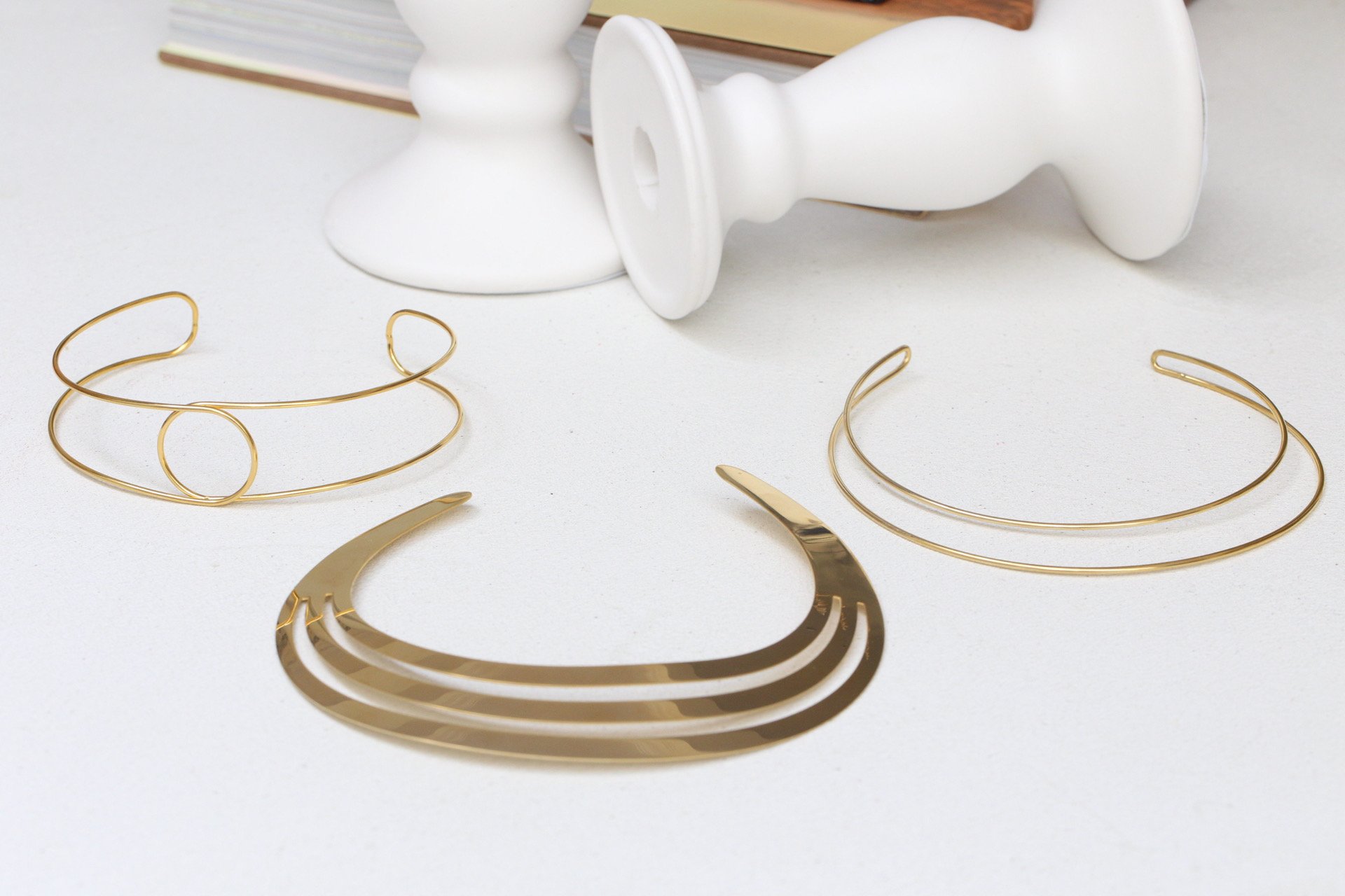 Casilda Finat nos recibe en su casa y nos enseña su colección de joyas ...