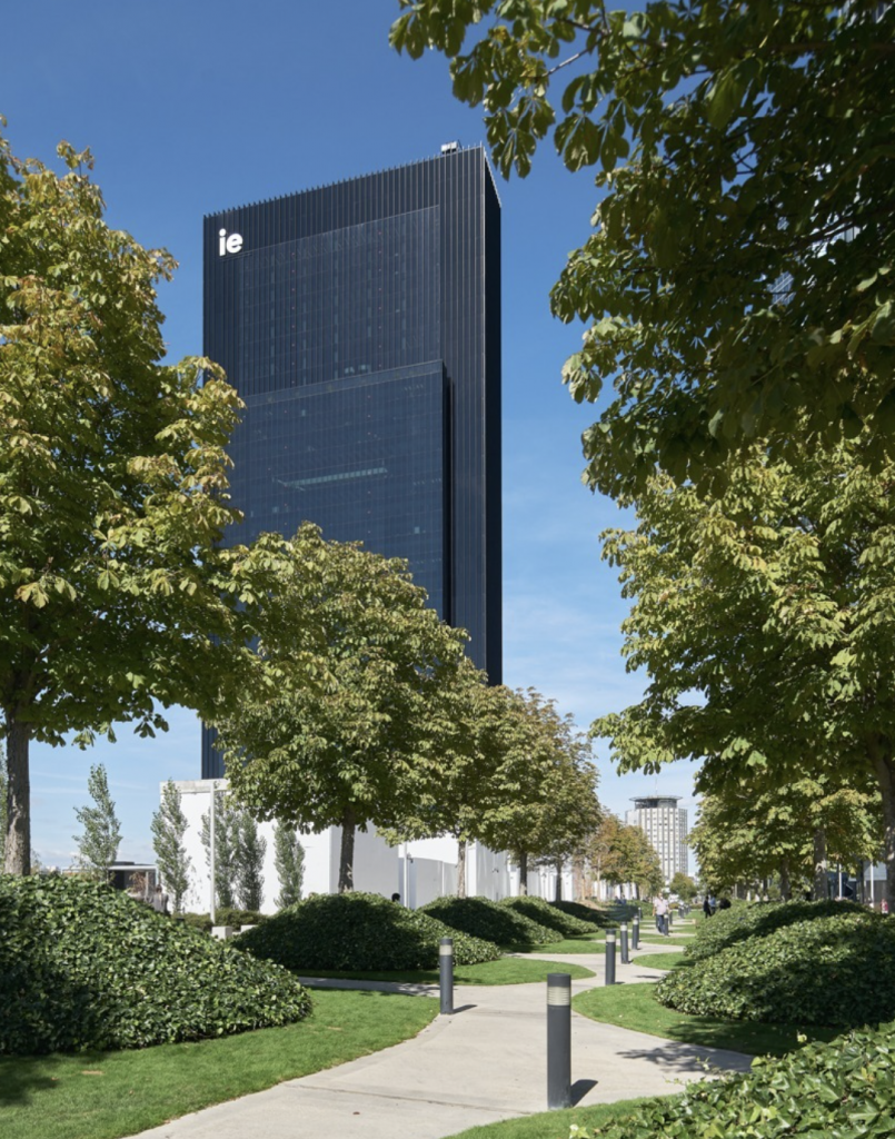 Caleido, la séptima torre más alta de España acoge el mejor arte urbano