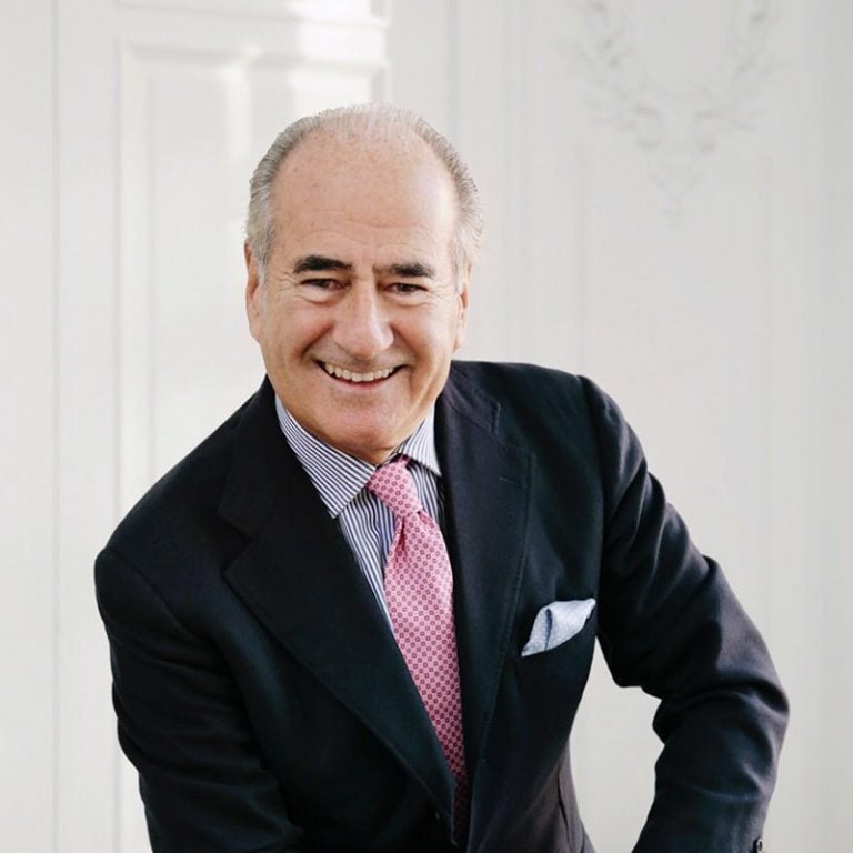 Entrevitamos al prestigioso cirujano plástino Dr. Javier de Benito