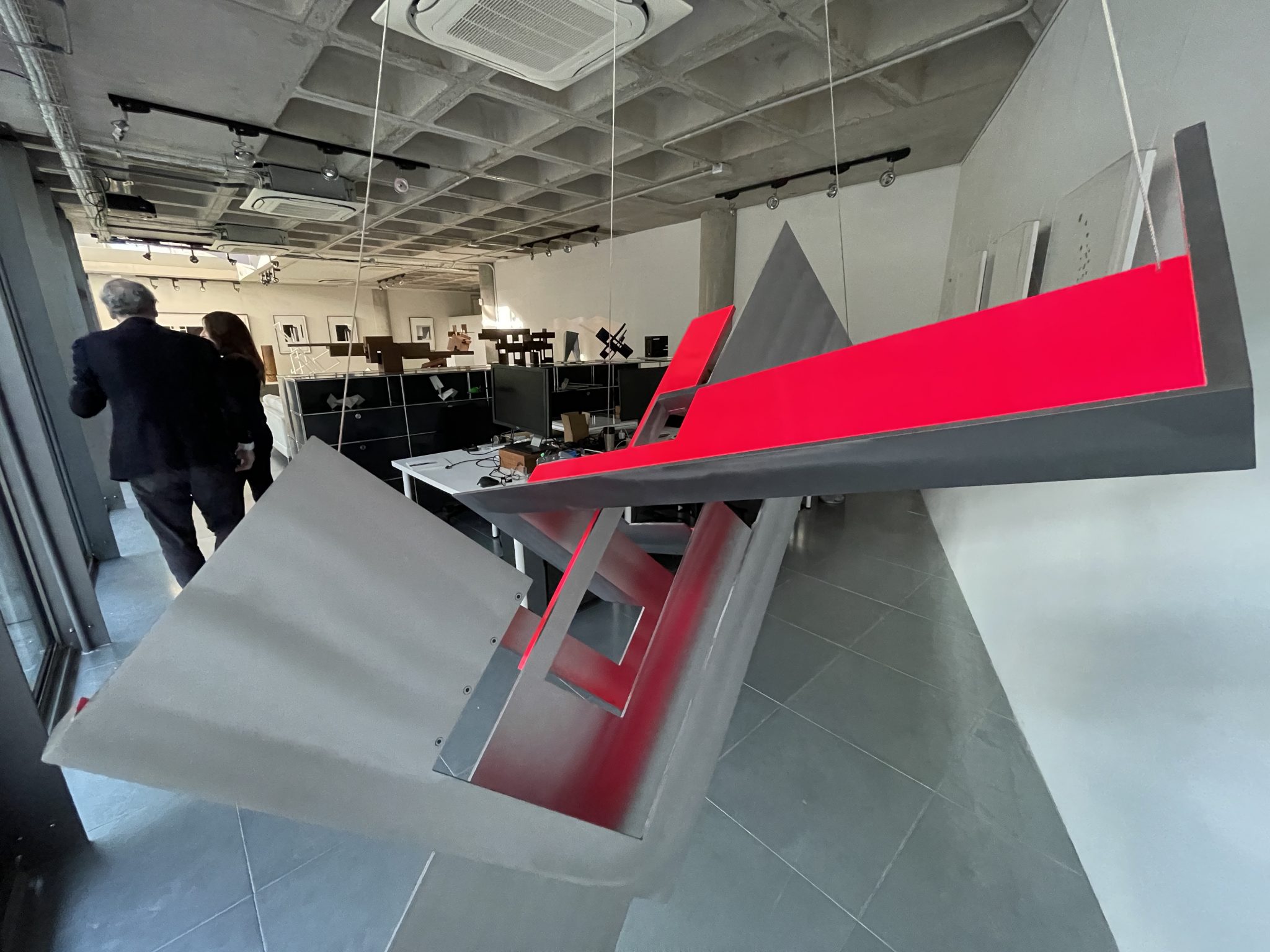 El escultor de acero, Arturo Berned nos abre las puertas de su estudio