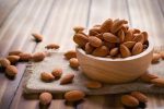 Beneficios de las almendras, el fruto seco perfecto para picar entre horas