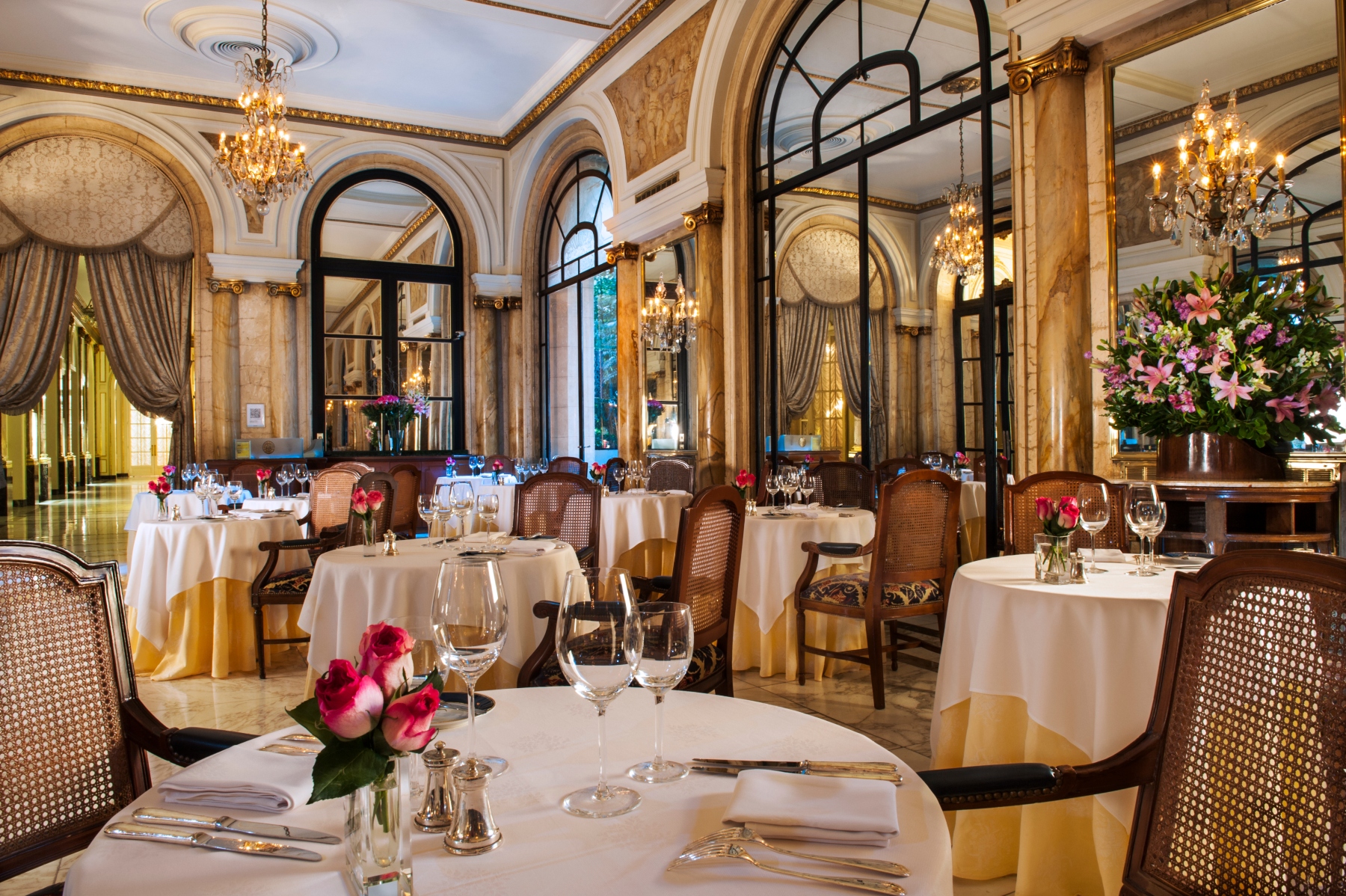 Recorremos en exclusiva el majestuoso Alvear Palace de Buenos Aires