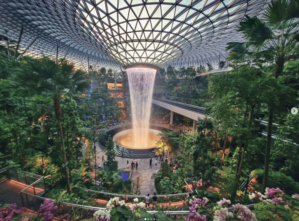 El estudio de arquitectura que construye oasis dentro de sus edificios