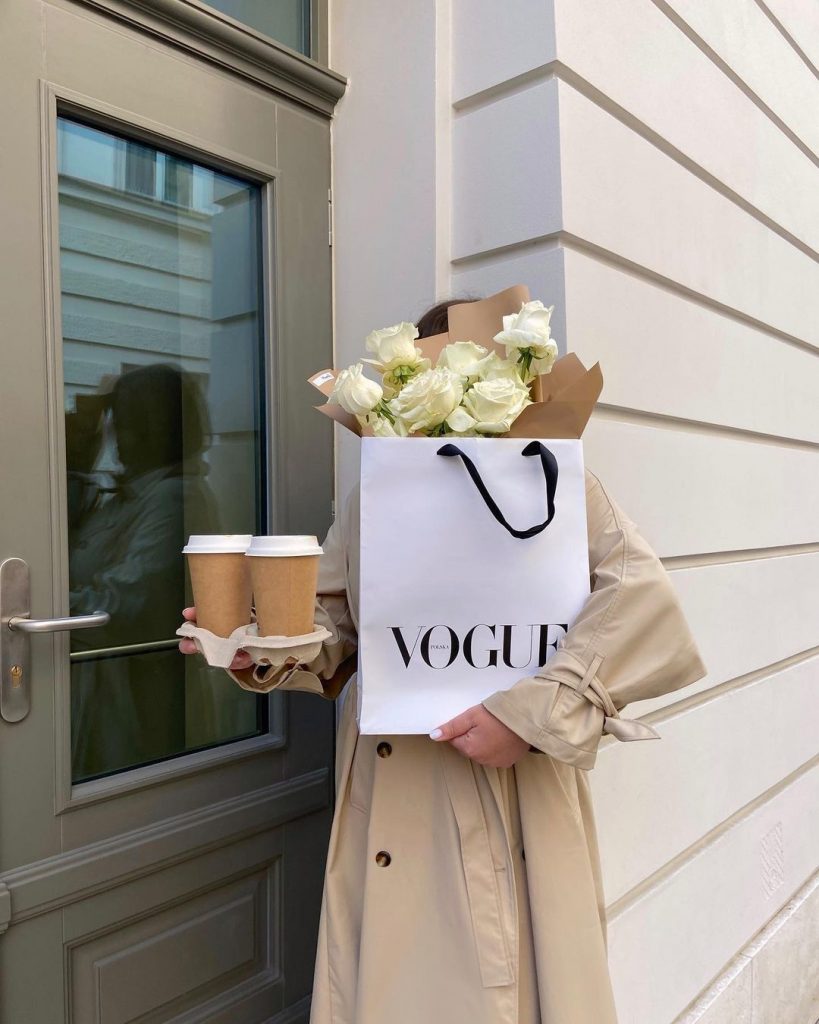 Las rosas, flor de junio, encarnación de la belleza y símbolo del amor