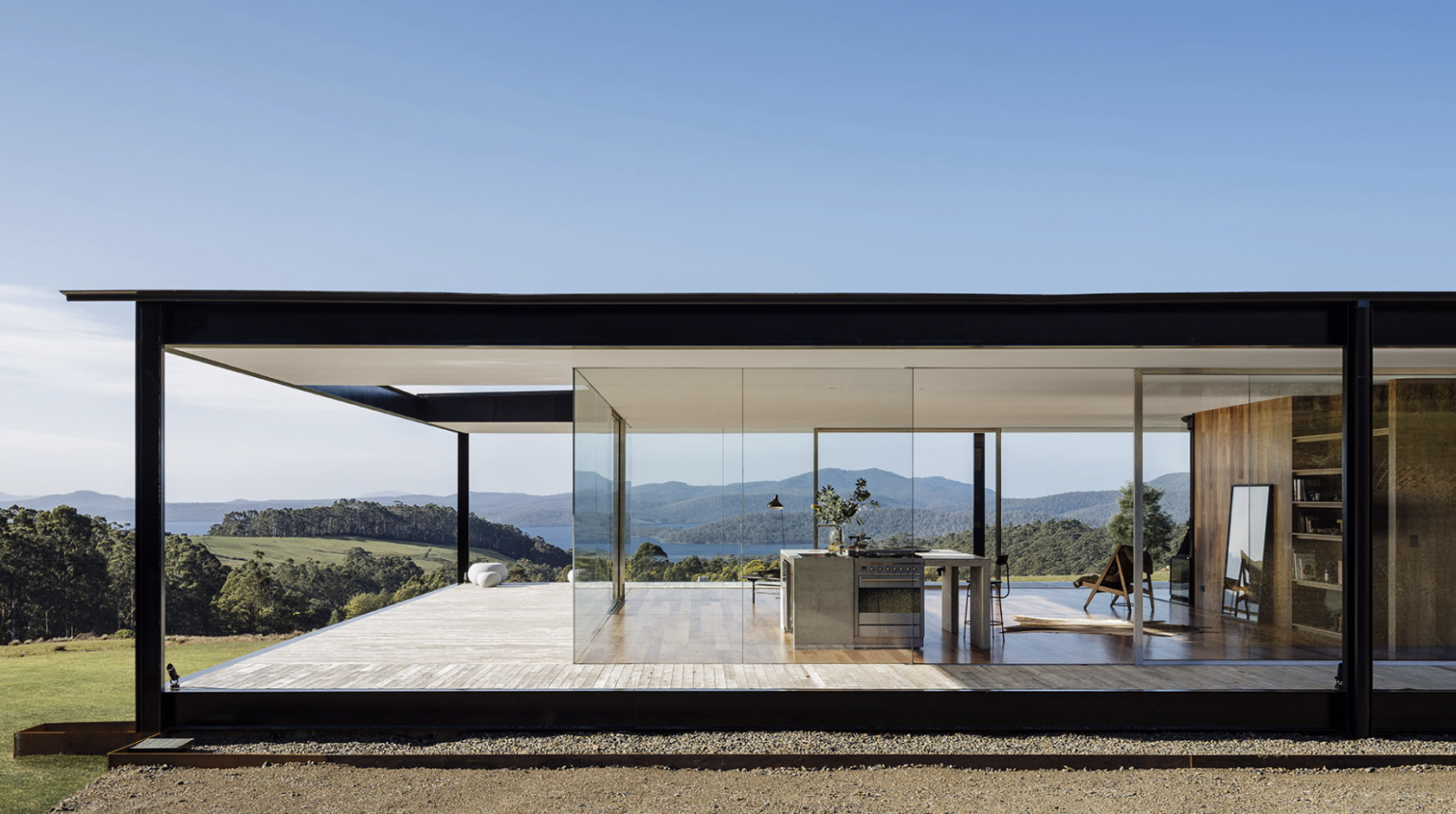 Casas de cristal que desafían las leyes de la naturaleza y la arquitectura