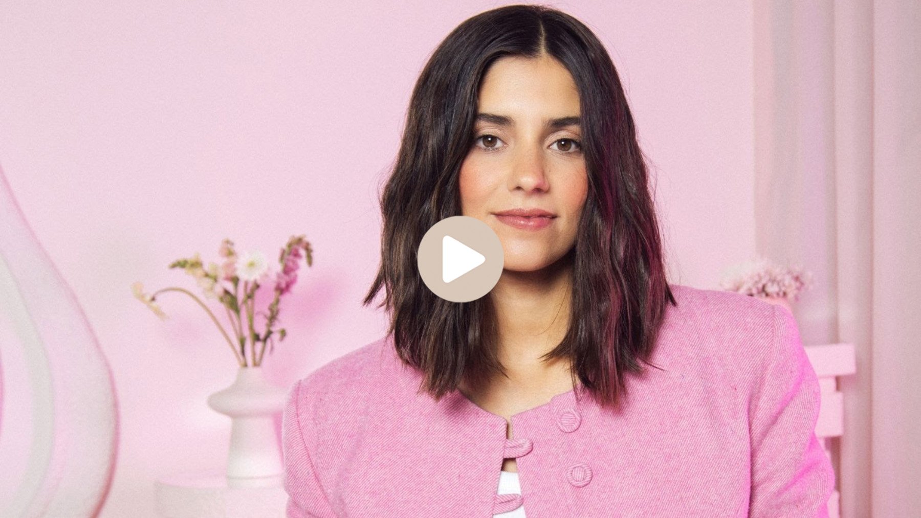 María G. de Jaime cambia de look con fines solidarios y charla con COOL