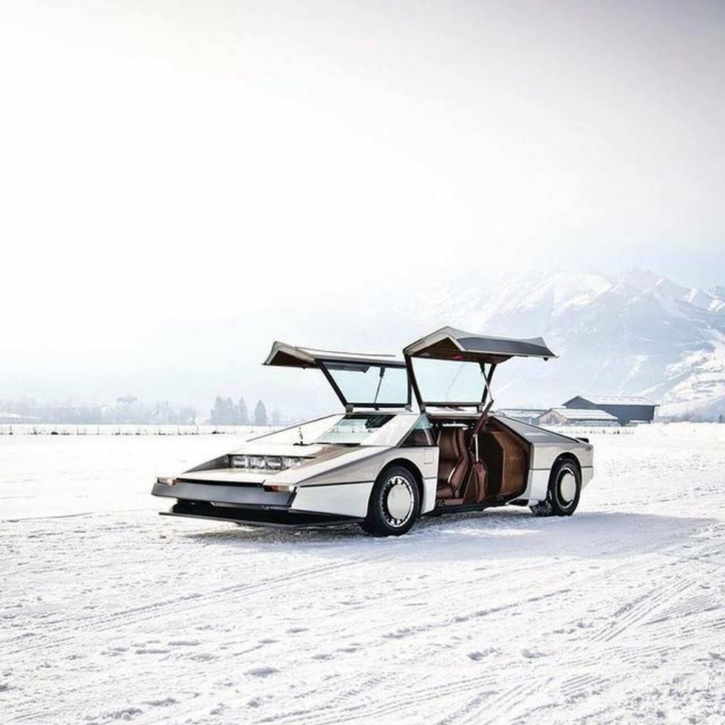 Coches icónicos con alas de gaviota