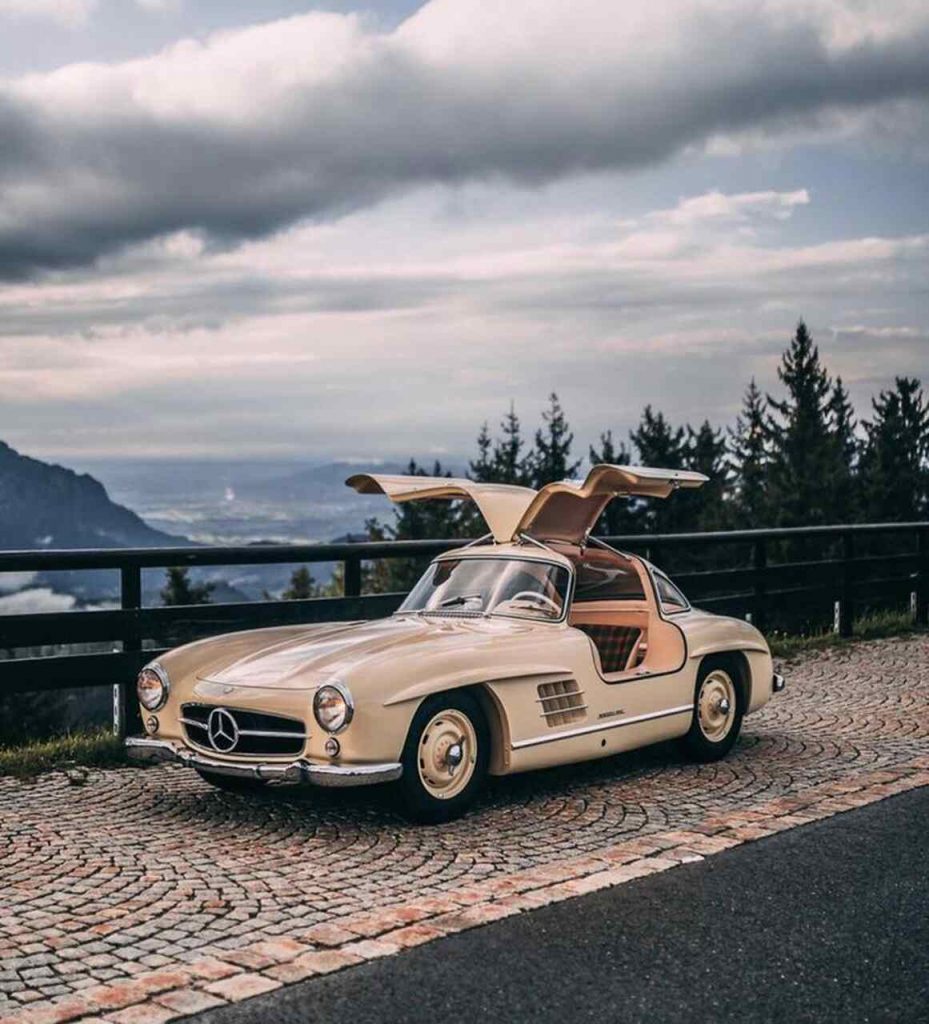 Coches icónicos con alas de gaviota