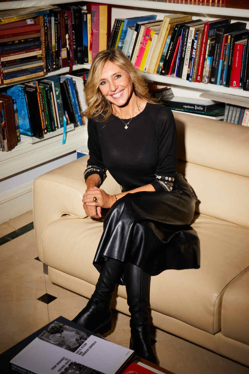 Charla con Marta Robles todo sobre su festival literario 'Rosa y Negro'