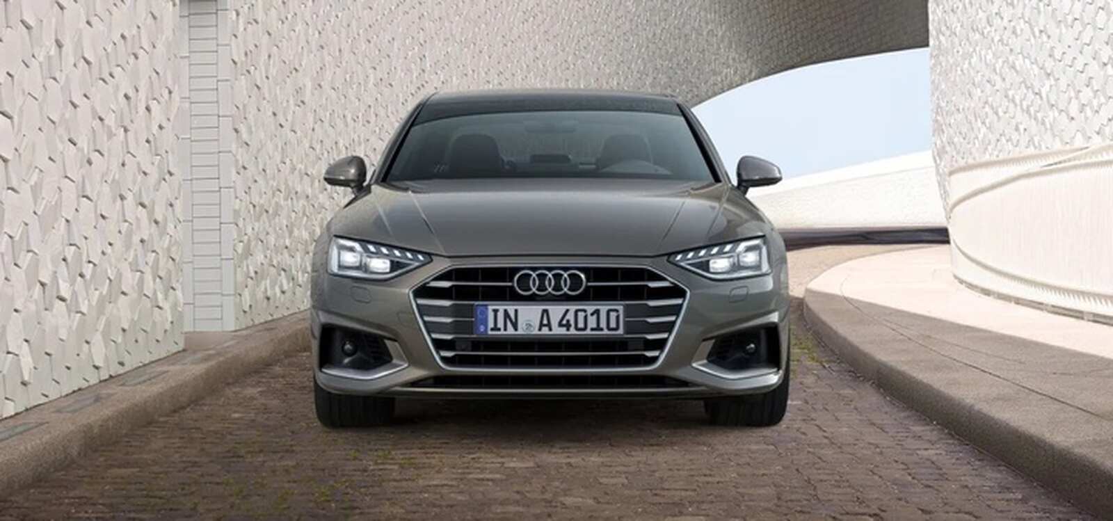 Esta es la exclusiva colección de coches de alta gama de Zendaya