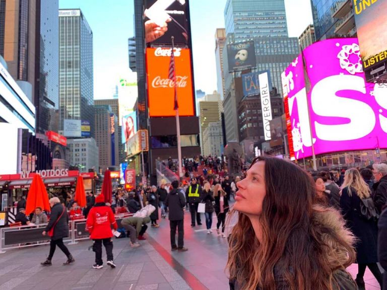 María Zabay publica 'Valentina': "El deseo es el motor de las grandes ...