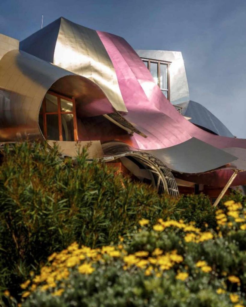 Bodegas espectaculares para una escapada entre viñedos (y a todo lujo)