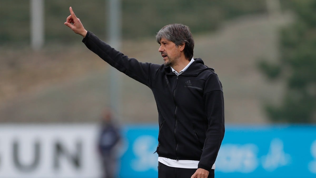 David Aznar continuará un año más en el Real Madrid femenino