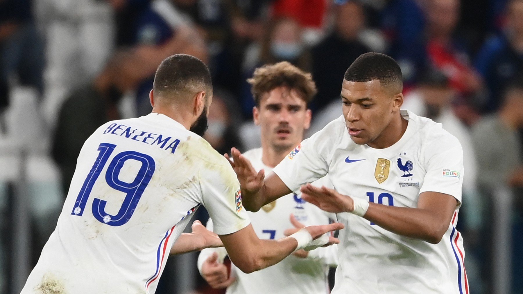 Kylian Mbappé y Karim Benzema lideran la remontada de Francia en la ...
