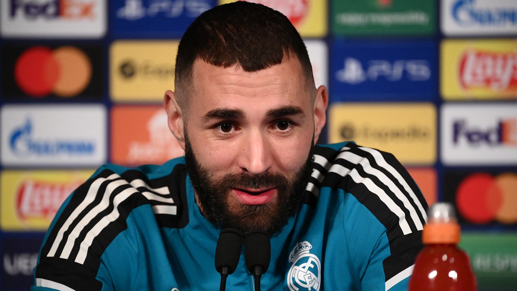 Benzema: "Siempre voy a forzar por el Real Madrid"