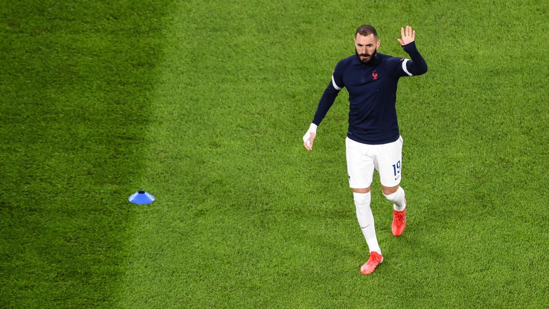 Benzema anuncia su retirada de la selección francesa