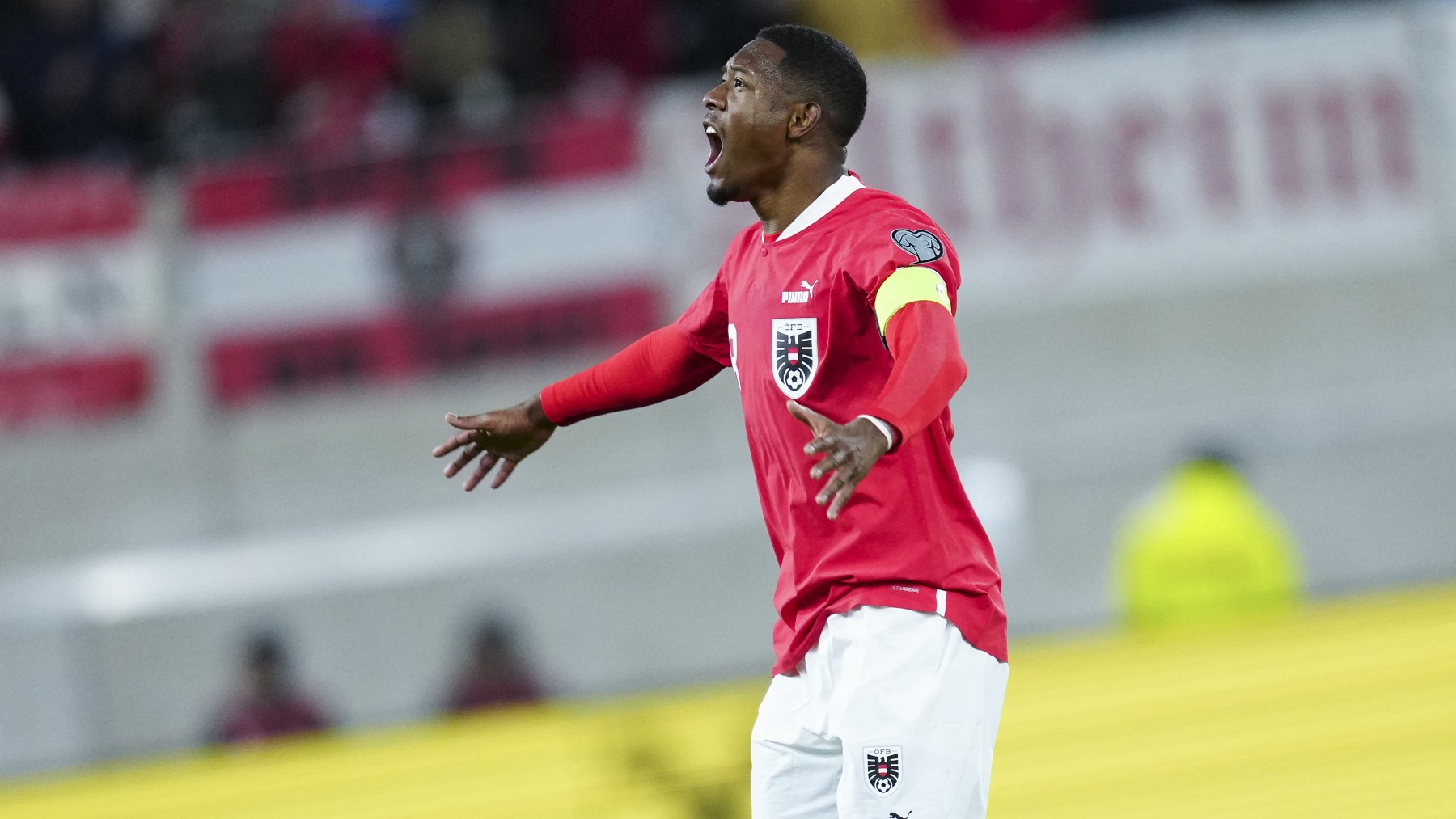 Alaba reaparece con Austria