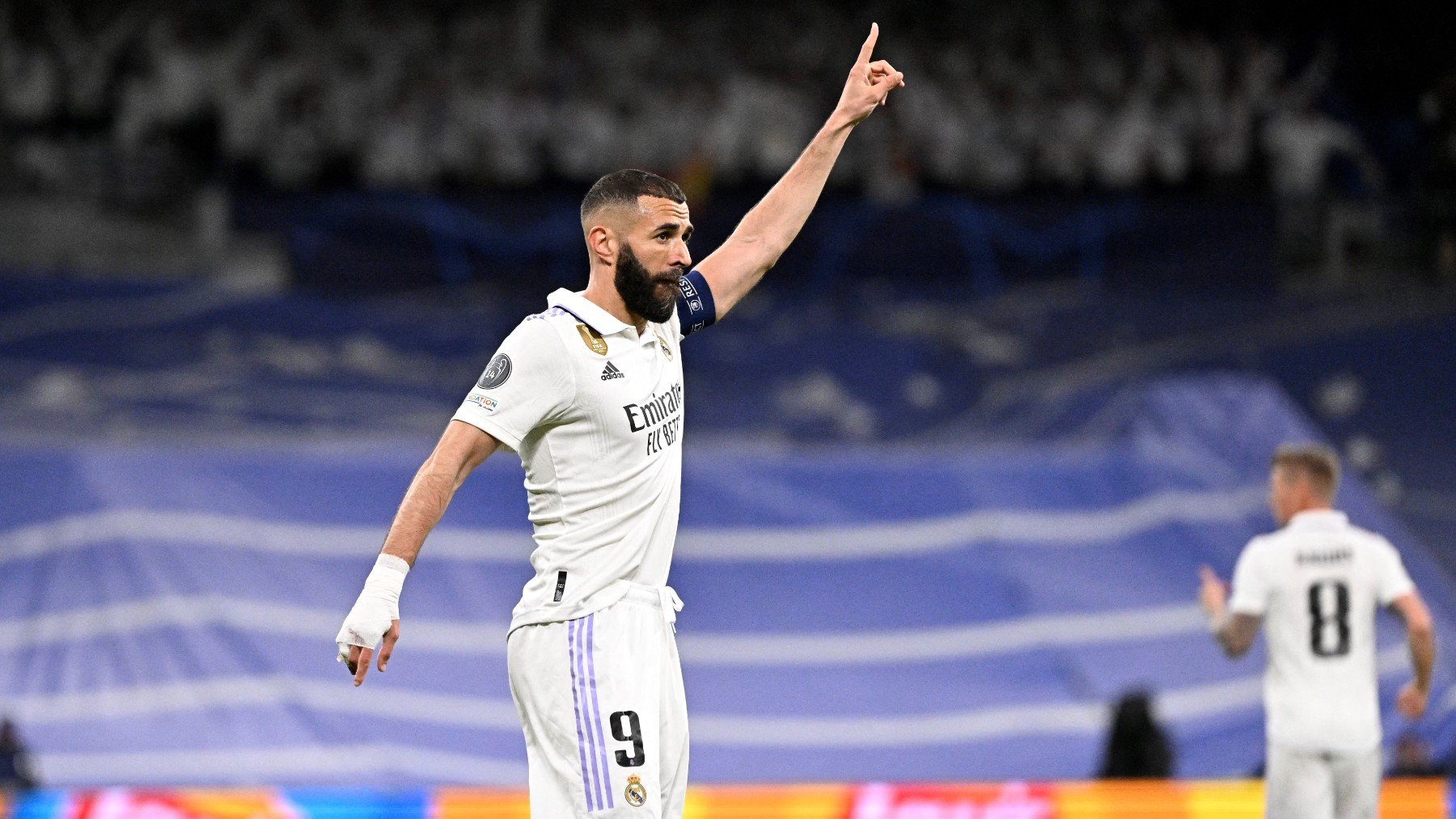 El enigmático mensaje de Karim Benzema mientras se piensa el ofertón de ...