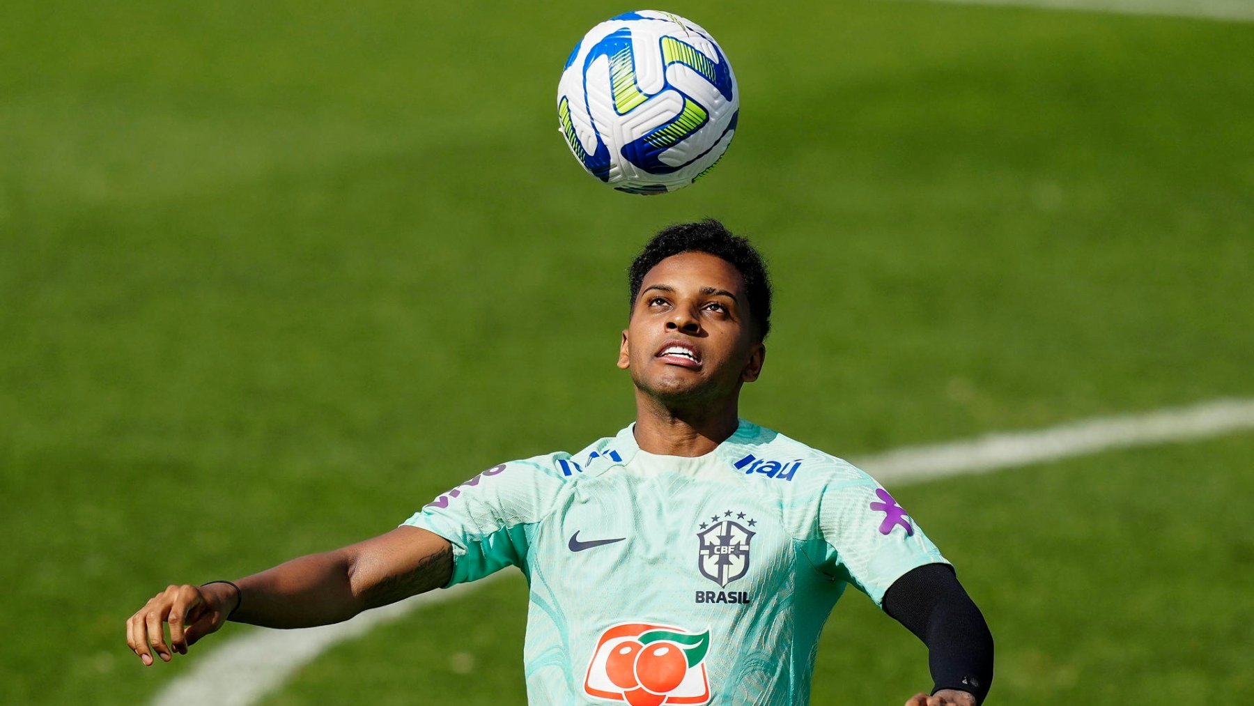 Rodrygo le abre la puerta a Mbappé
