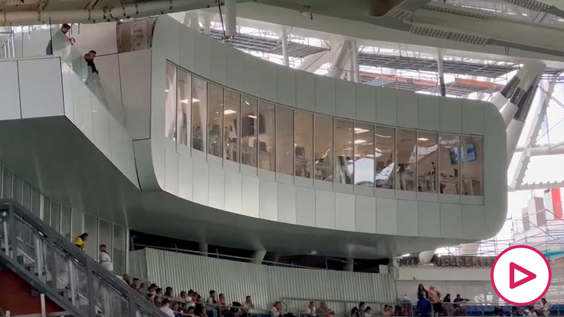 El Bernabéu recibe al Madrid con novedades: anillo led, cubierta, nuevo ...