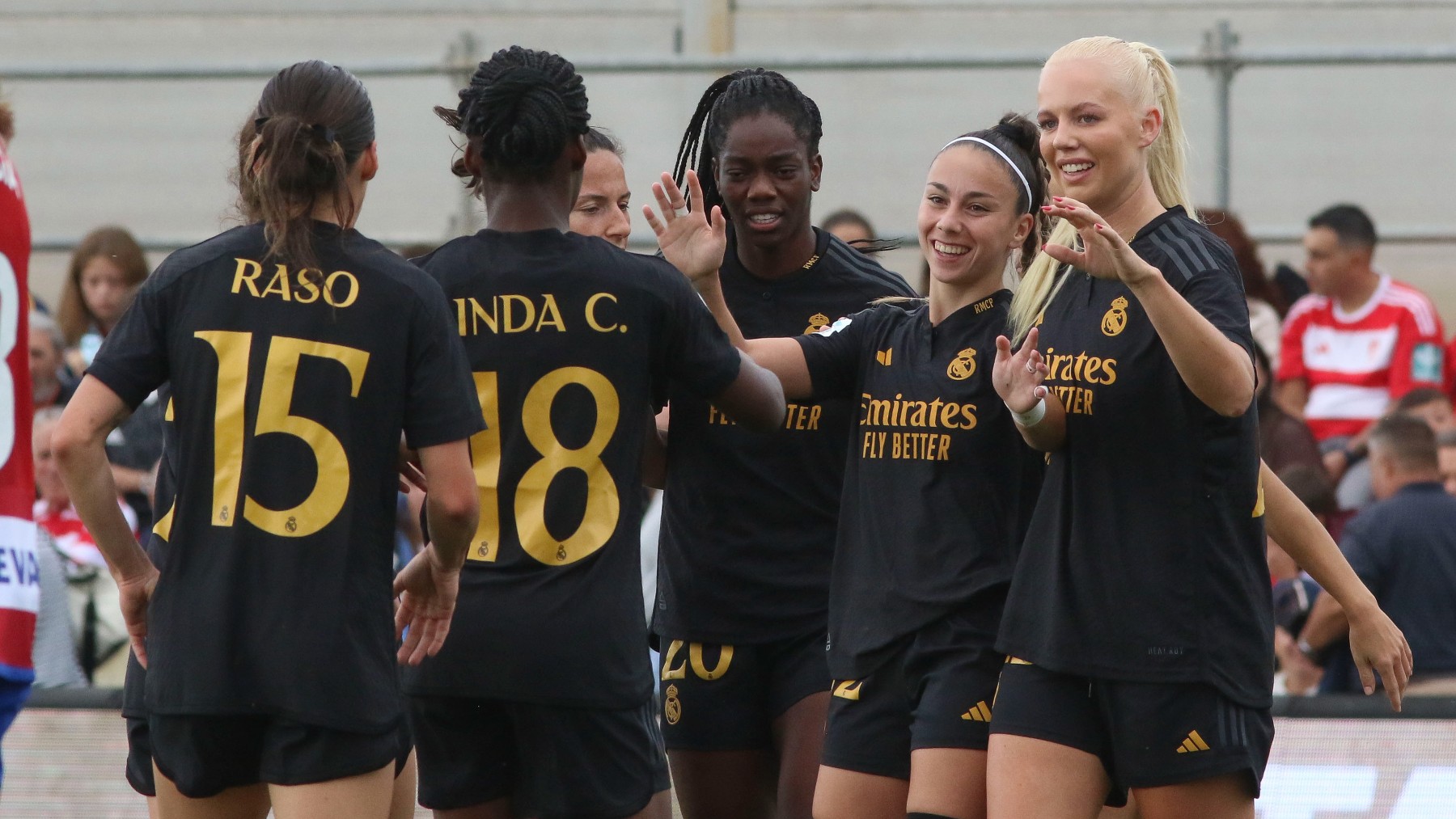 El Real Madrid sufre pero termina goleando al Granada