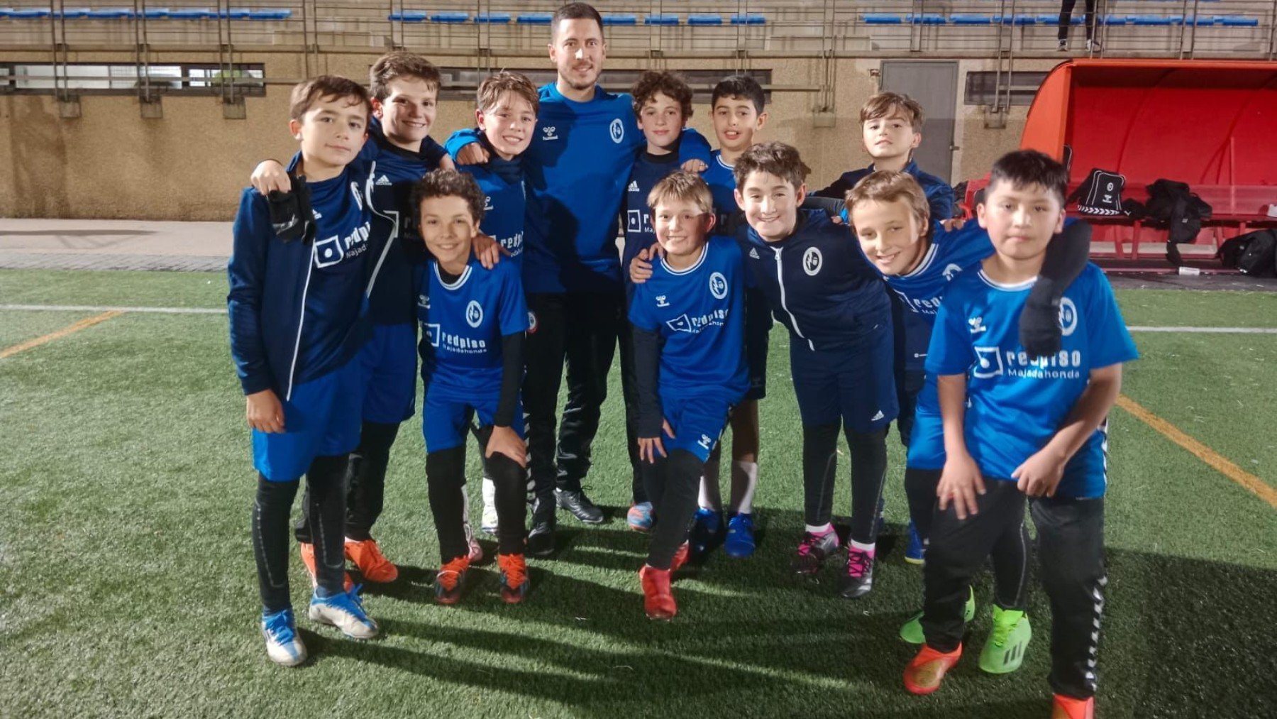 Hazard vuelve a los terrenos de juego… ¡con el Rayo Majadahonda!