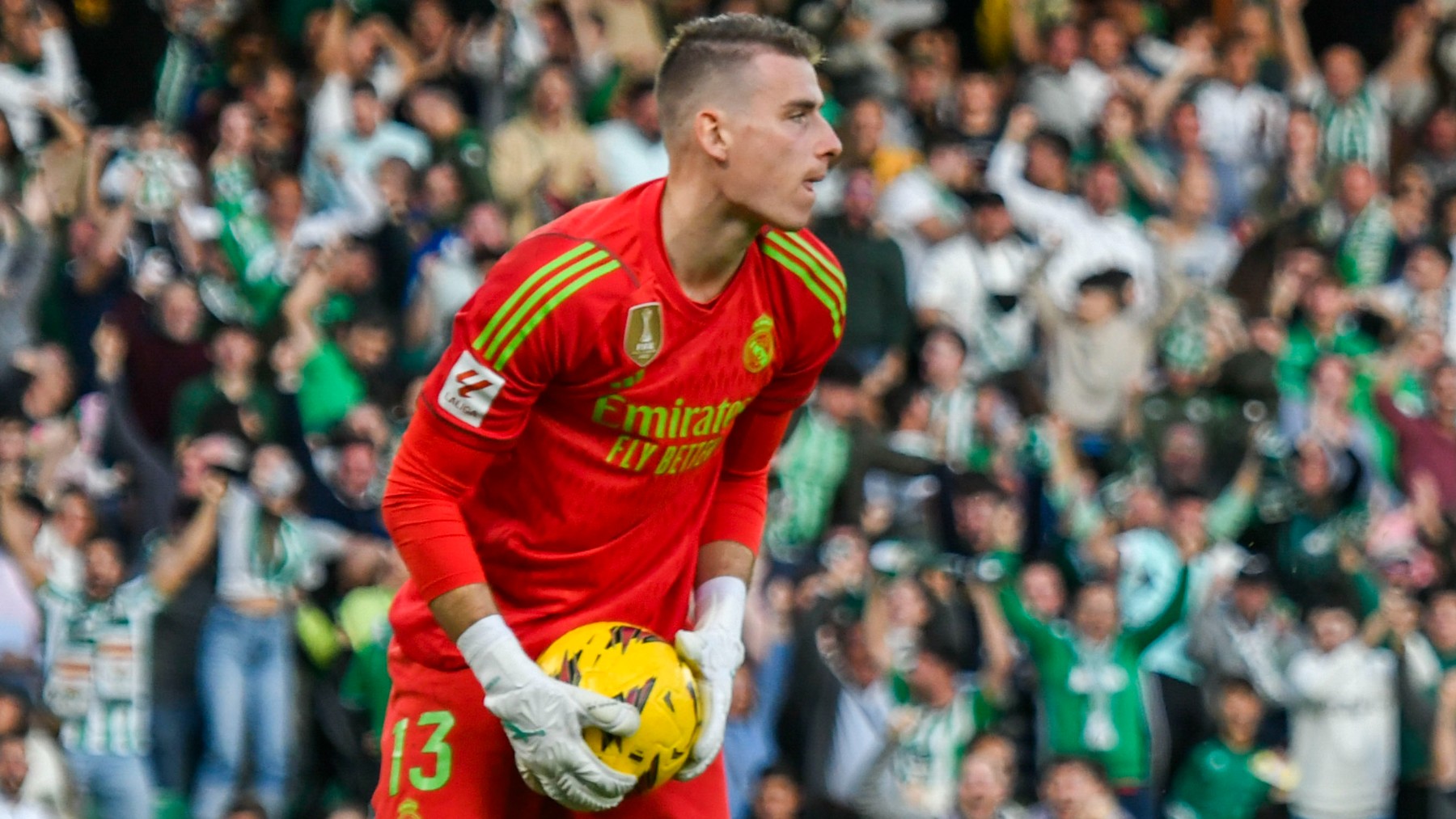 Lunin no para el debate