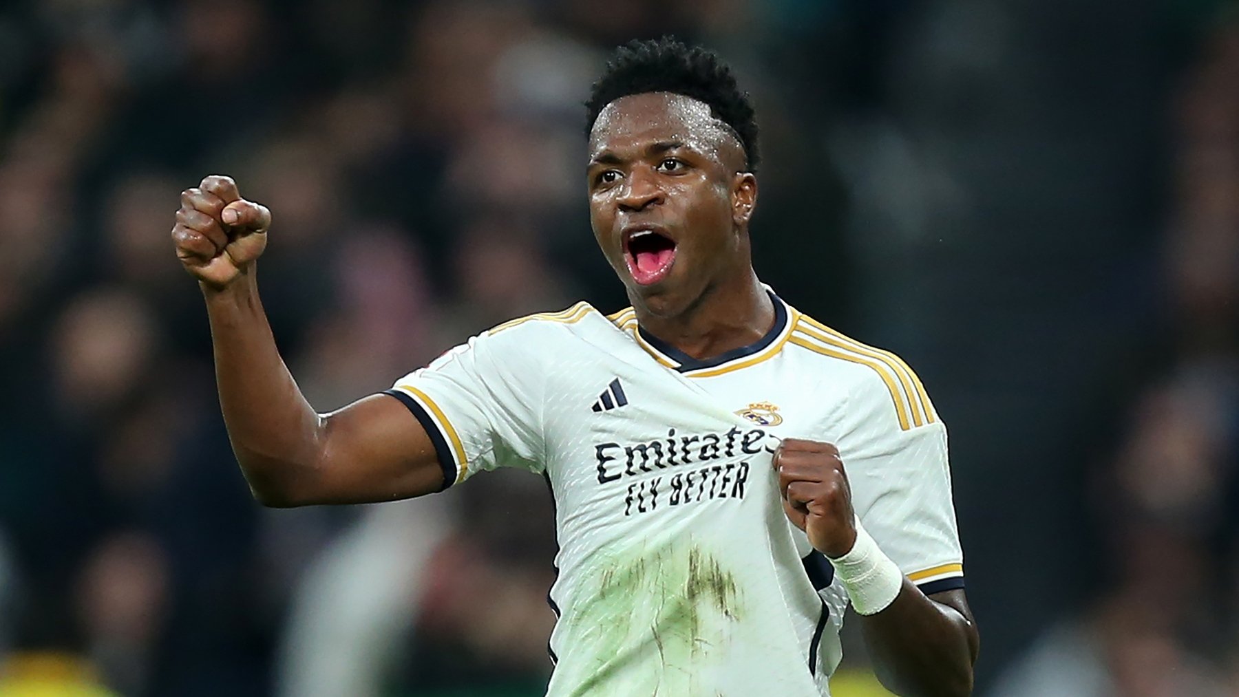 Vinicius reivindica su gol con el hombro ante el Almería