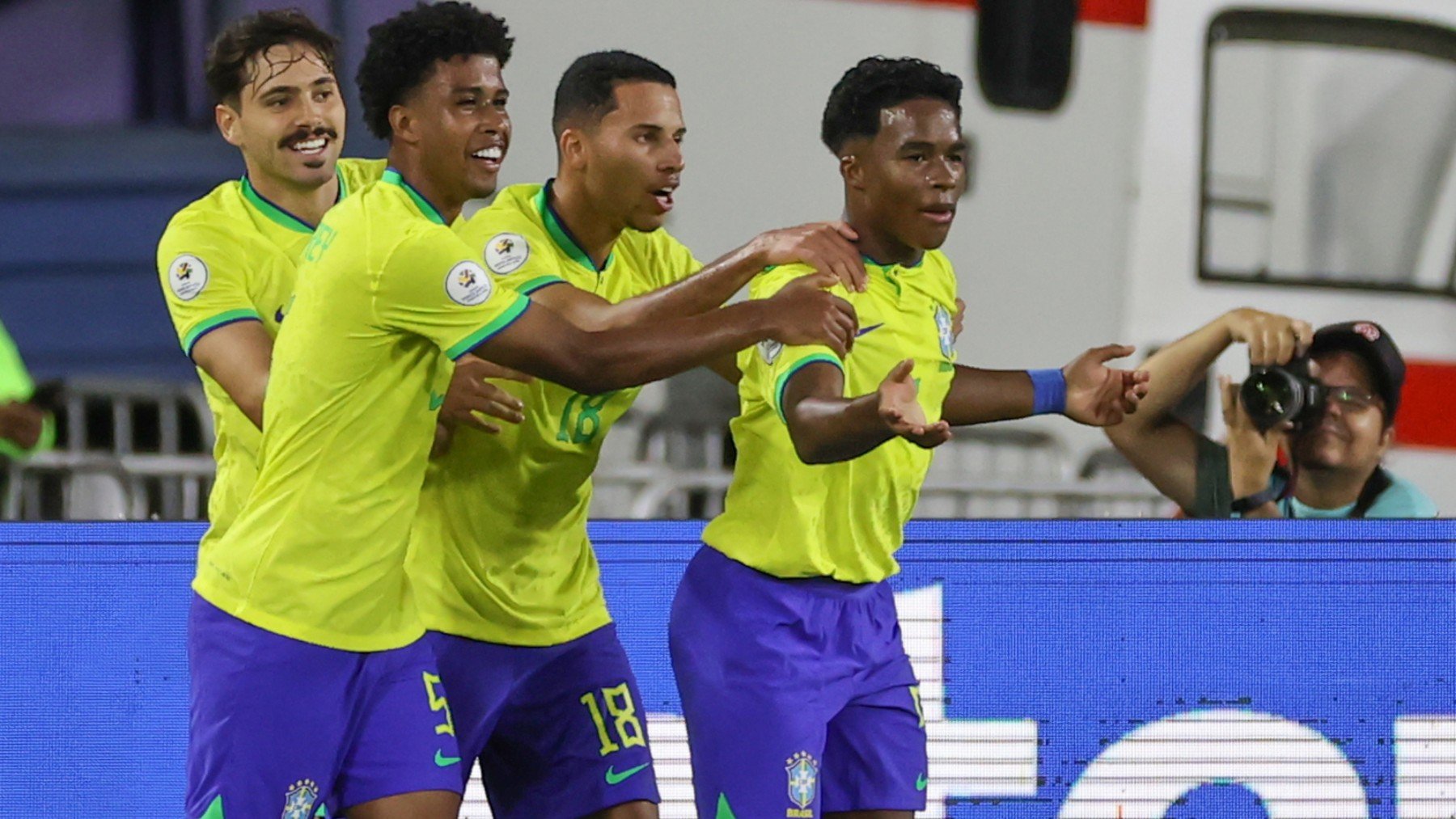 Endrick se sale con Brasil y dedica su golazo a Bellingham