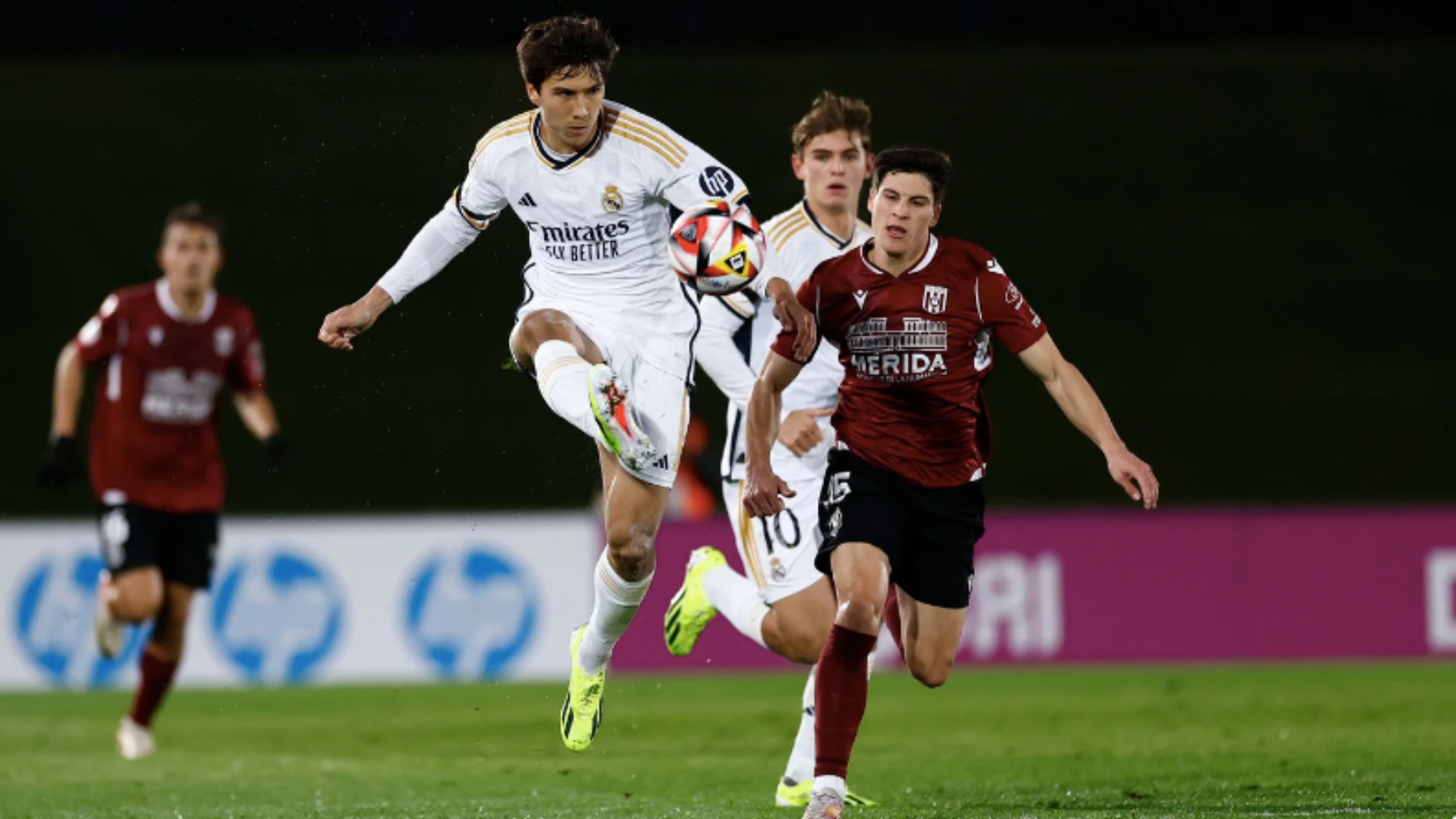 El Castilla cae en casa contra el Mérida y se acerca al descenso