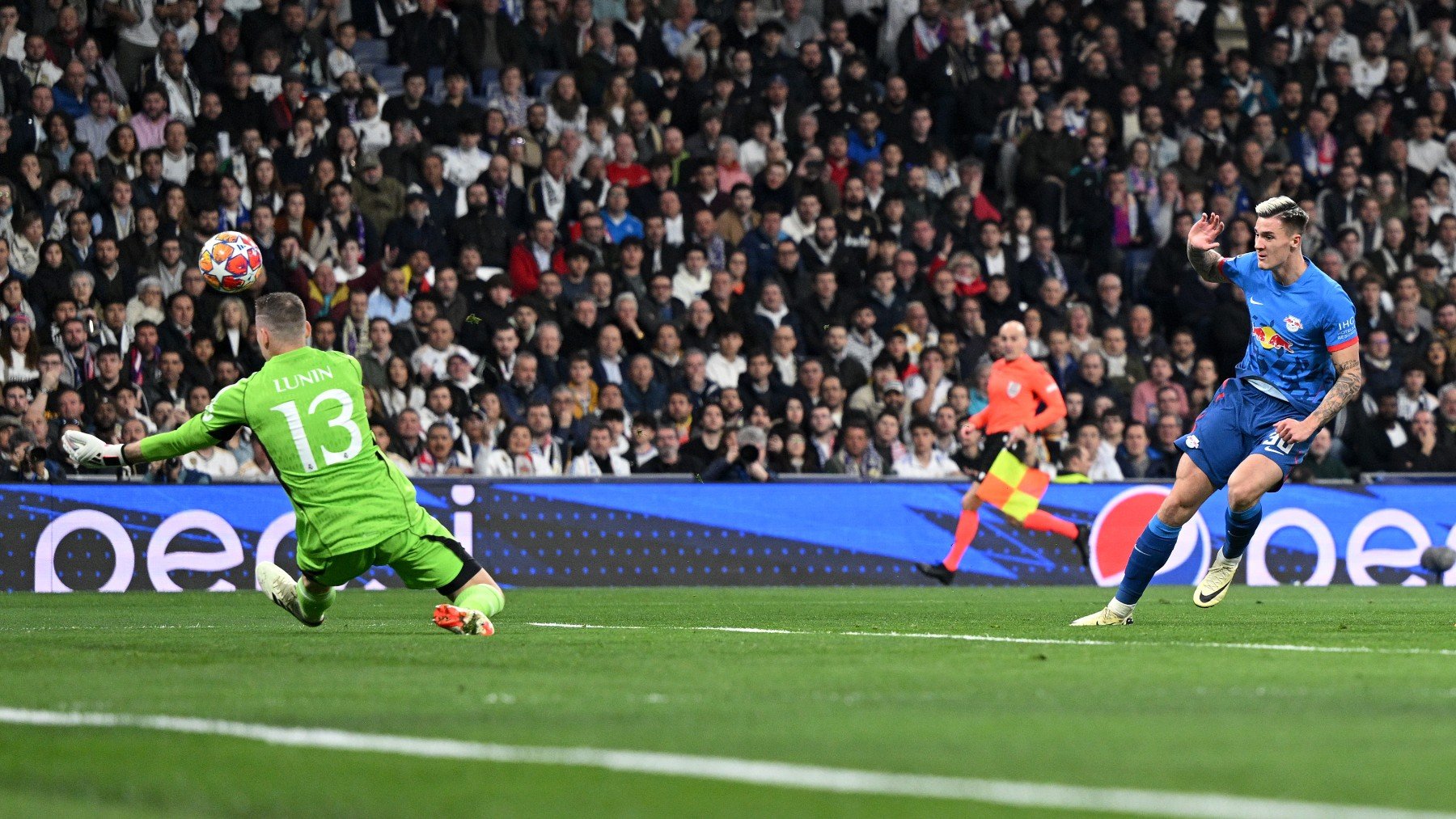 Lunin salva los muebles