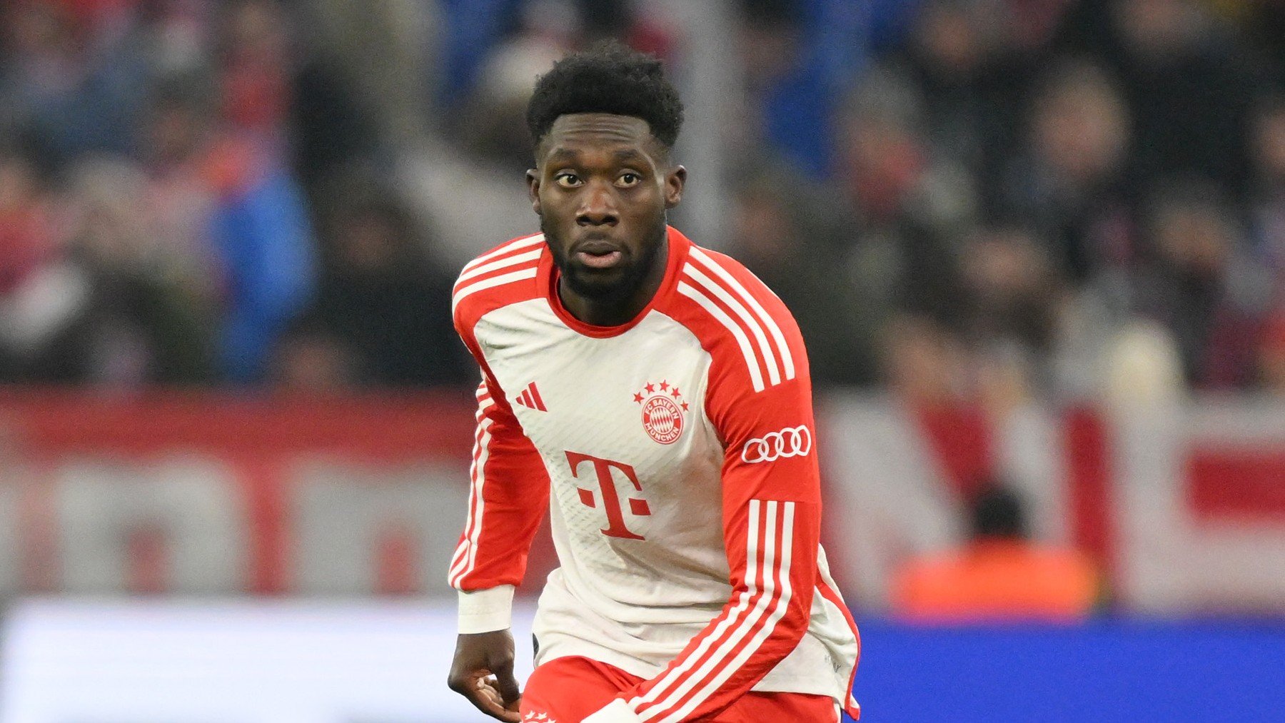 Horas decisivas con Davies: el Bayern le da un ultimátum para renovar