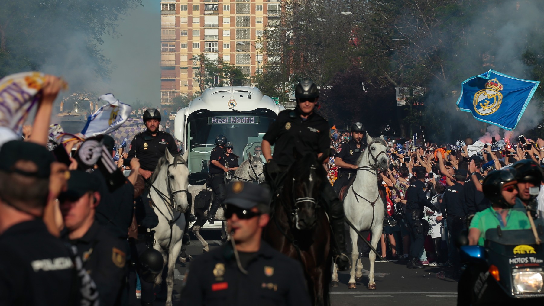 A qué hora llega el autobús del Real Madrid en el Bernabéu hoy y cuál ...