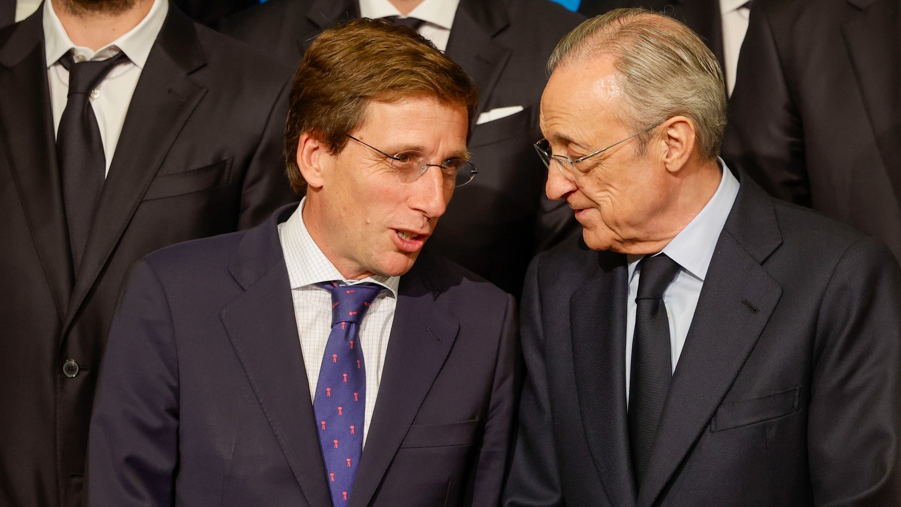 El delirante intercambio de zascas entre Florentino y Almeida: "A ver ...