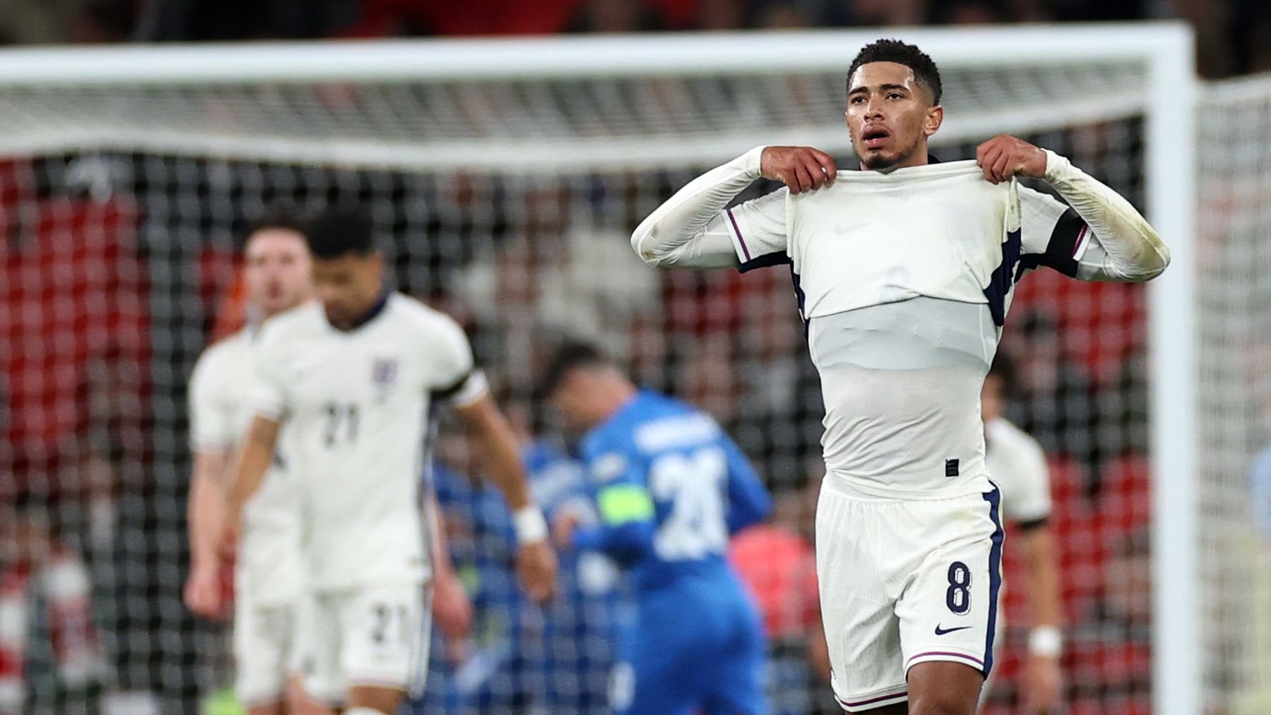 Un gran Bellingham no evita el descalabro de Inglaterra en Wembley