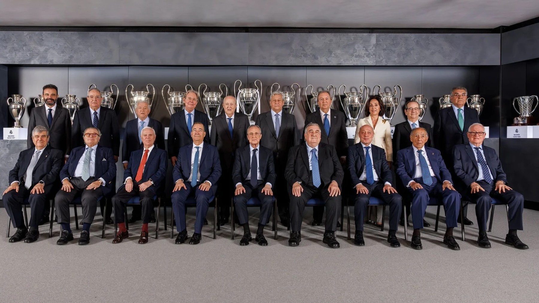 Florentino Pérez es proclamado presidente y presenta a su nueva ...