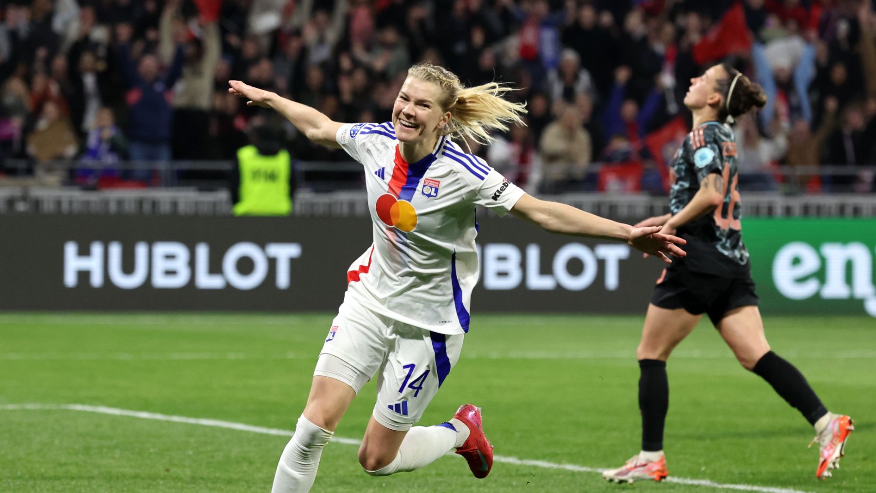 El Olympique de Lyon elimina al Bayern y se enfrentará al Arsenal en ...