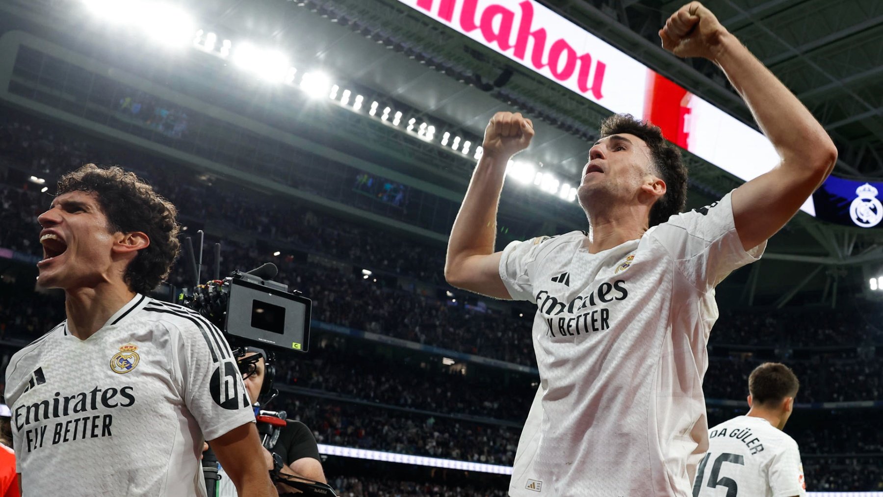 Ya es oficial: Jacobo Ramón es nuevo jugador del Como de Cesc Fábregas