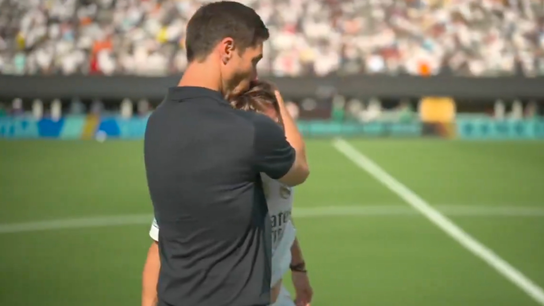 De leyenda a leyenda: Xabi Alonso consuela a Modric tras su último ...