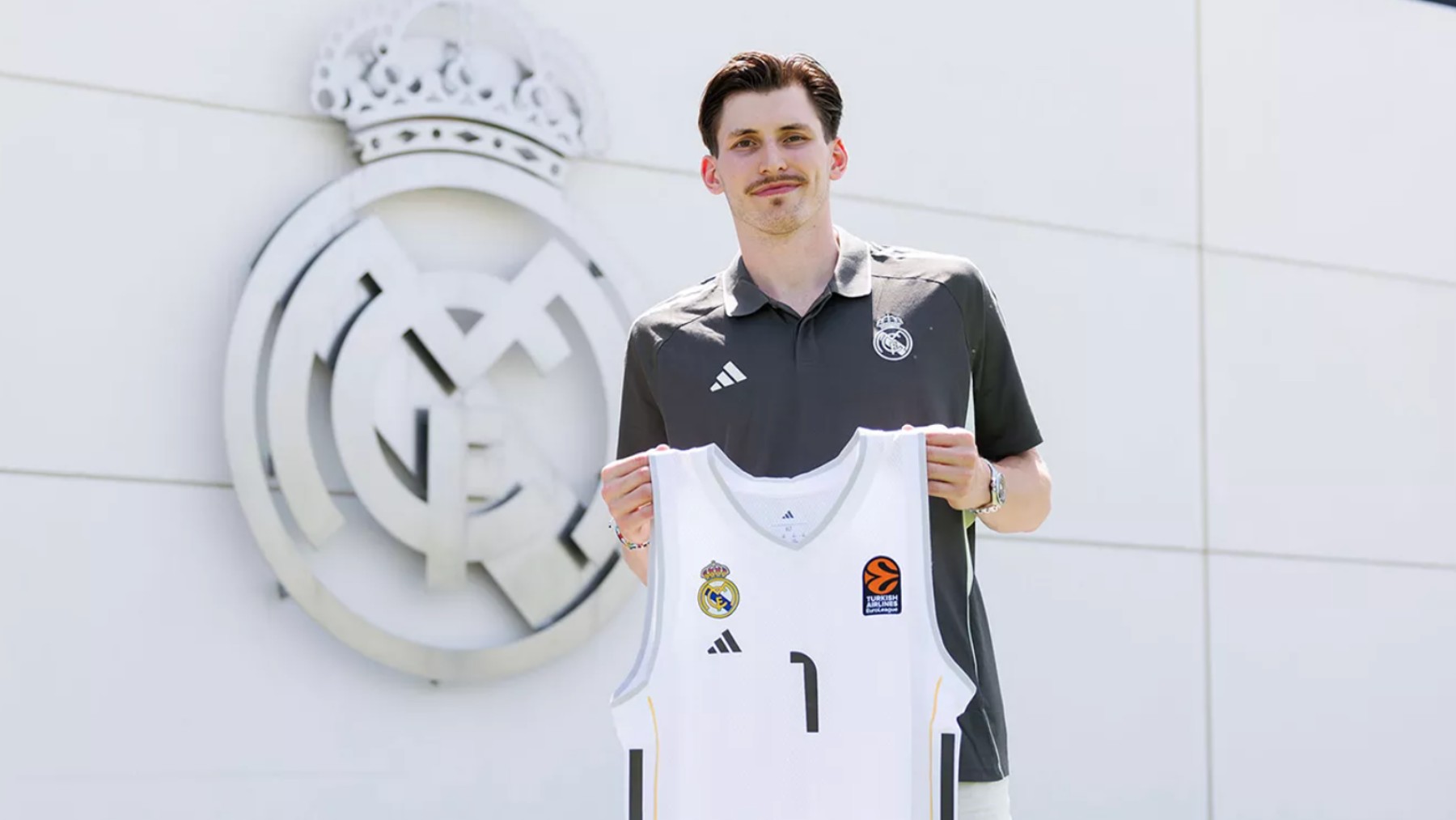 Nuevo fichaje en el Real Madrid de baloncesto: Krämer se incorpora al ...