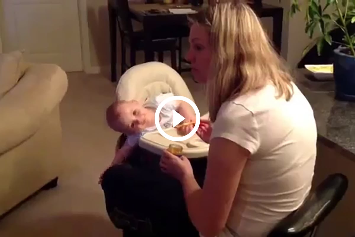 Vídeo de un bebé llamando la atención de su hijo
