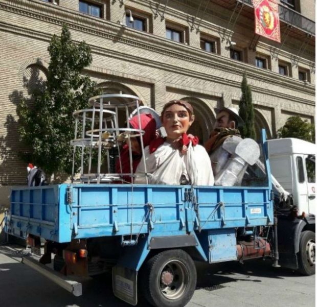 Recorridos de Gigantes y Cabezudos en las Fiestas del Pilar 2017